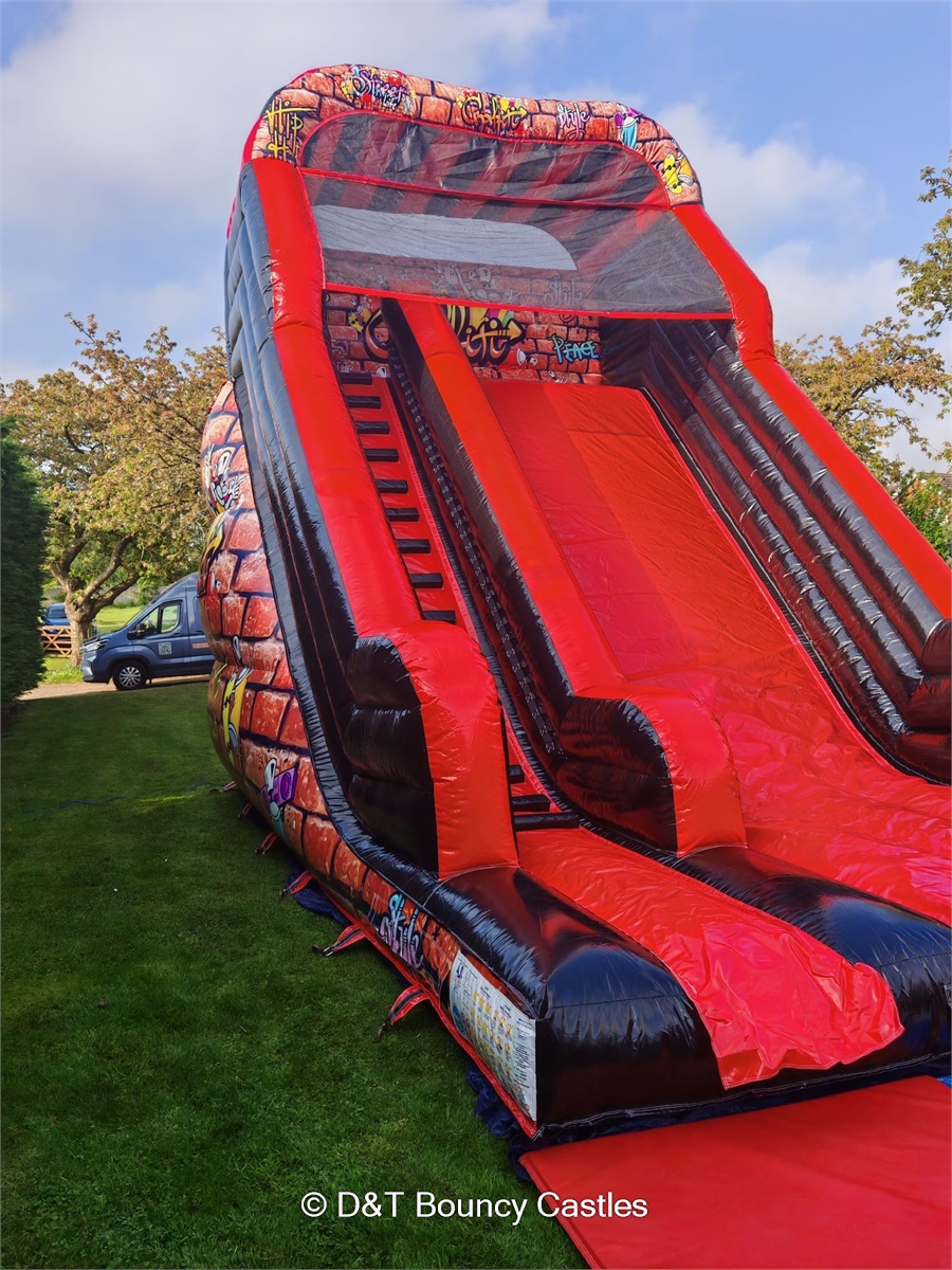 Mega Slide - Bouncy Castle Hire in Sittingbourne & Kent | D&T Bouncy ...